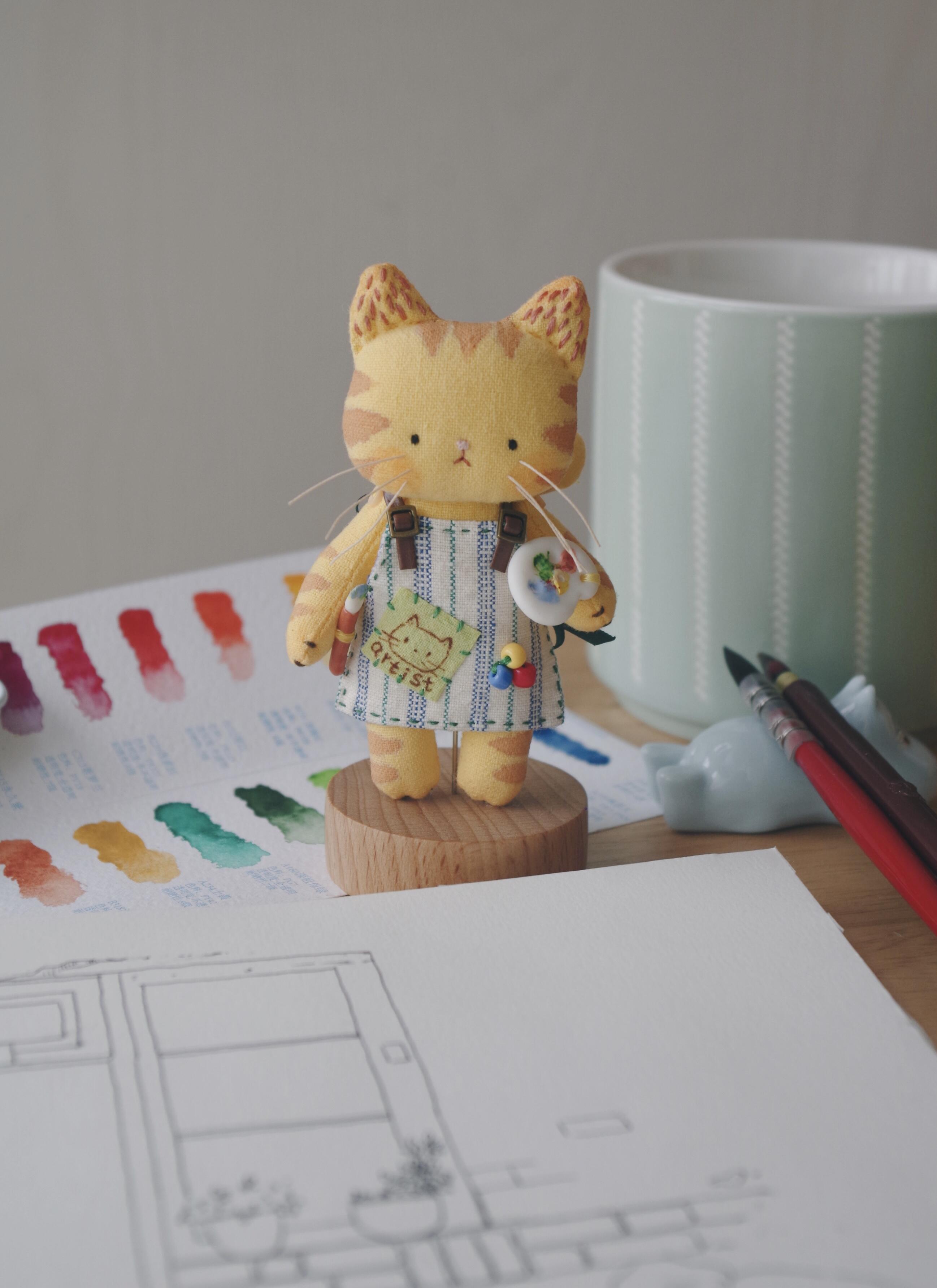 Artist Kitty Bag Charm🎨｜ Longer Processing Time｜2+ Weeks🙏 – Made by Frey