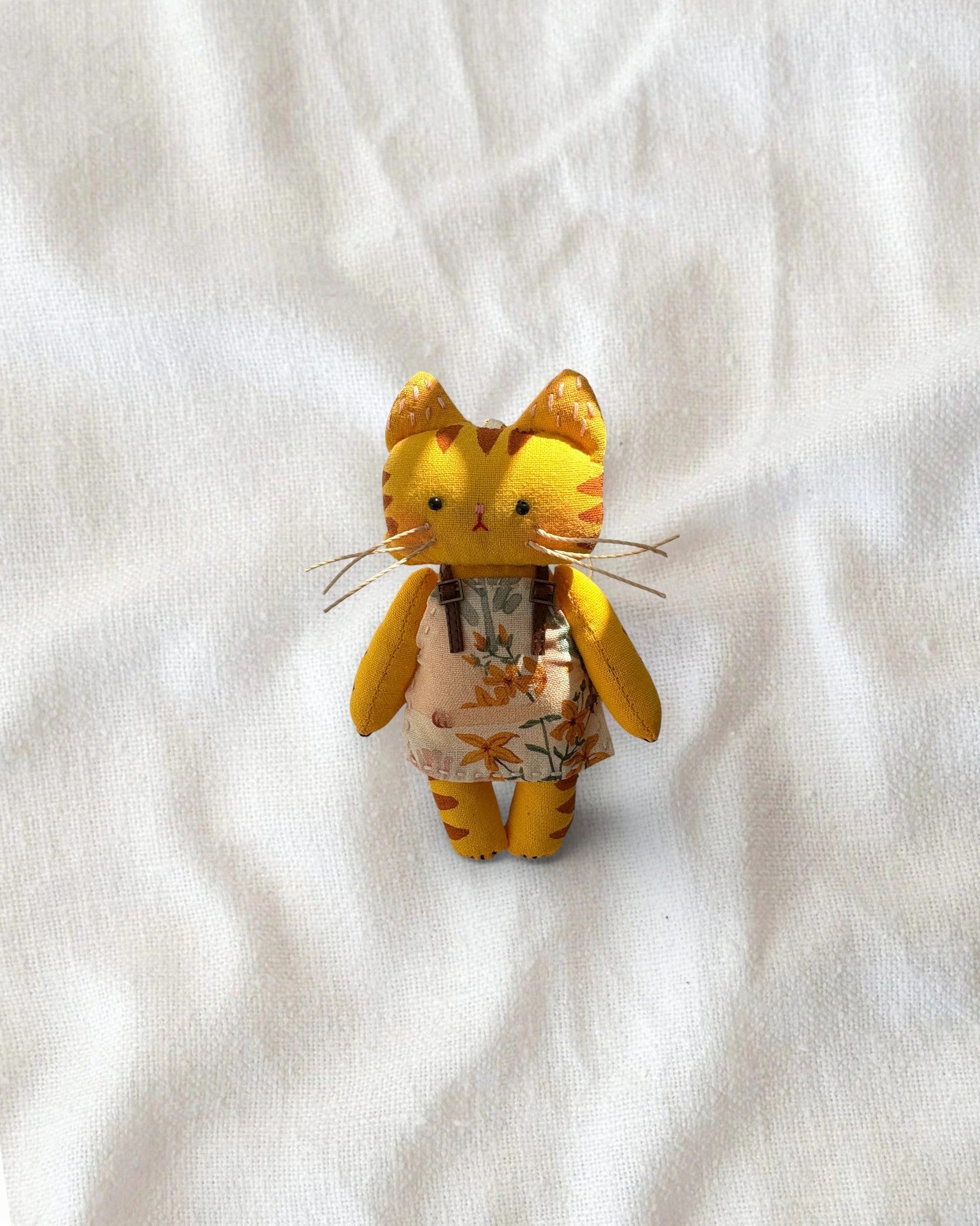 Artist Kitty Bag Charm｜Original Standard Version – Made by Frey
